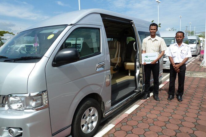Phuket Minibus Rental with Driver and Guide - What Do the Reviews Tell Us?