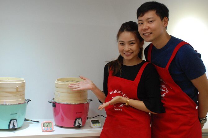 Pineapple Pastry with Egg Yolk, Longan Cake, High Mountain Oolong Tea. Taiwan Traditional Dessert Experience-D (Taipei Cooking Class) - Authenticity and Atmosphere