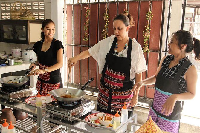 Pink Chili - Thai Cooking Class and Market Tour in Bangkok - The Market Tour: Authentic Ingredients and Local Flavors