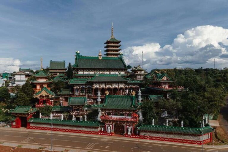 Pleiku: Culture, Landscape and Culinary Tour with Pickup - Deep Dive Into the Itinerary