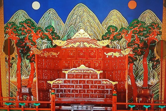 Primary and Main Royal Palace, Gyeongbokgung palace and its vicinity - Who This Tour Is Best For