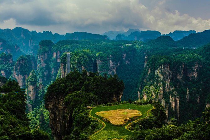 Private 2-Day Tour Combo Package: Zhangjiajie Avatar and Tianmen Mountain - Breaking Down the Itinerary: What to Expect Each Day
