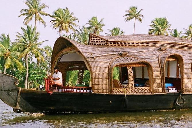 Private 2 Day Tour to Kerala from Mumbai with Flight : Houseboat & Cochin Tour - FAQ