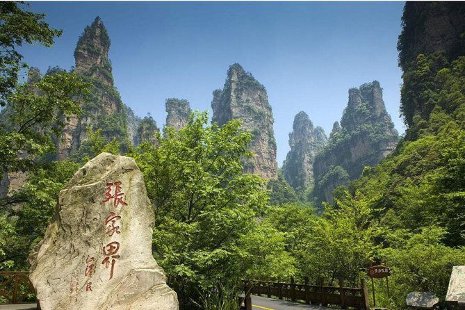 Private 4-Day Zhangjiajie Package Tour Including Lunch - Practical Aspects and Value