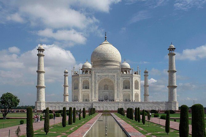 Private Agra Tour Including Taj Mahal and Lunch Via Express Train from New Delhi - Who Is This Tour Best For?