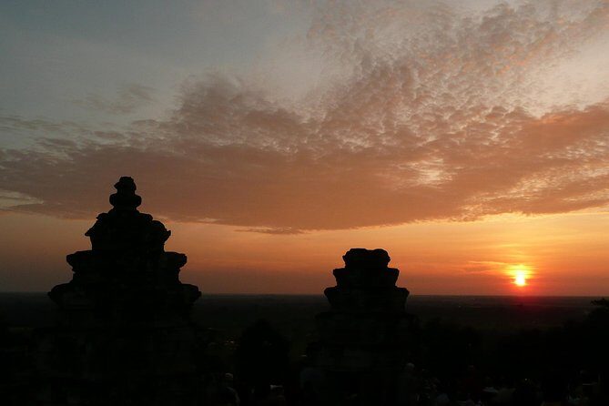 Private Angkor Wat Guided Sunset Tour - What the Reviews Say