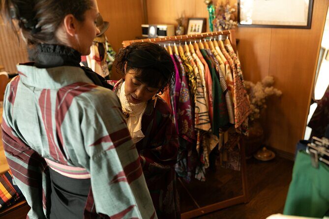 Private Antique Kimono and Hakama Dressing at a Hidden Salon - Understanding the Value and Practicalities