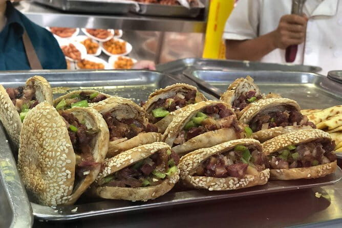 Private Beijing Food Tour in Traditional Hutongs - Exploring the Itinerary in Detail