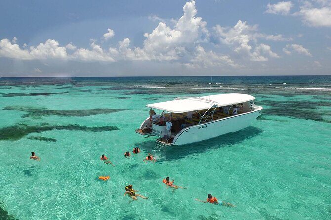 Private Boat to Isla Mujeres with Open Bar from Playa del Carmen - Pricing & Value