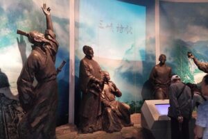 Private Chongqing Day Tour: Panda, E'ling Park, Three Gorges Museum