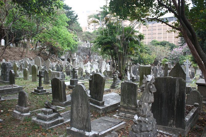 Private colonial Cemeteries tour - Who Should Consider This Tour?