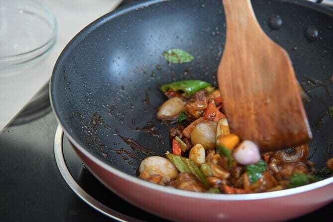 Private Cooking Canton Cuisine Cooking Class in Guangzhou - Key Points