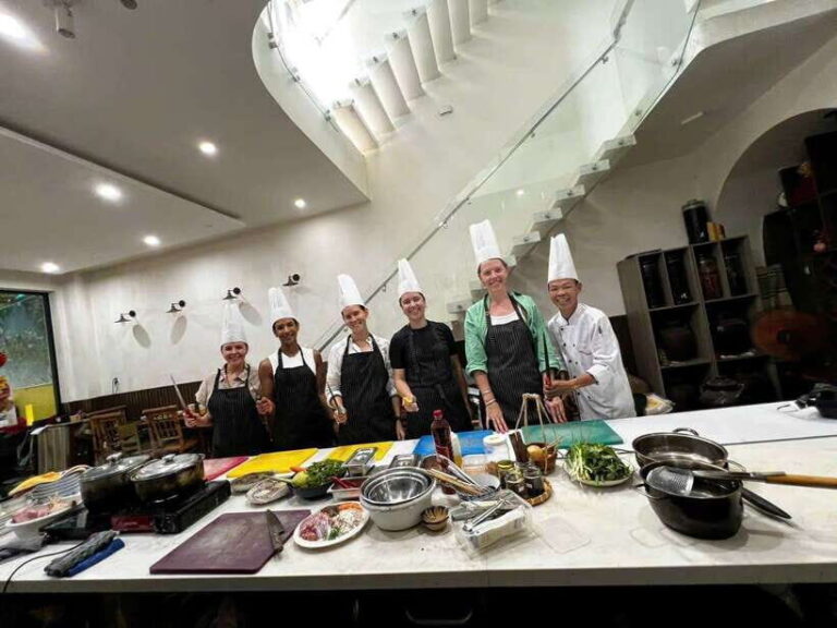 Private cooking class tour with Master Chef
