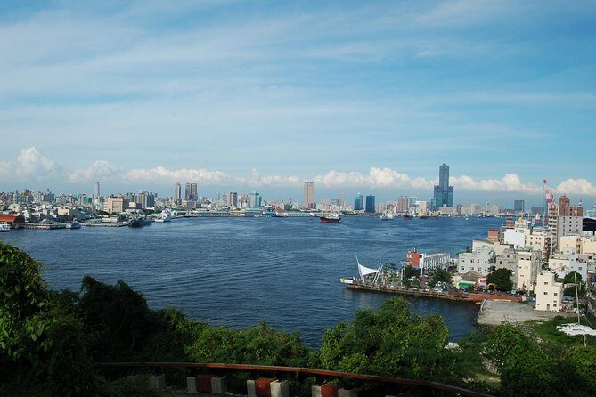 Private Custom Kaohsiung Day Tour - Frequently Asked Questions