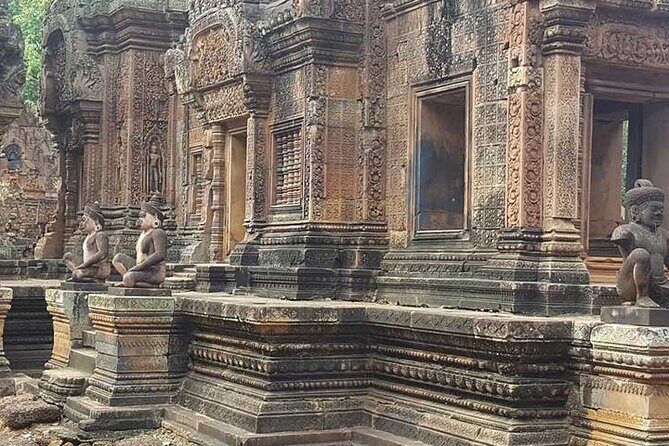 Private Day Angkor Wat Temple and Banteay Srei Temple Tour - Unpacking the Tour: A Detailed Journey Through Angkors Highlights