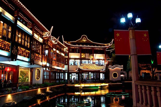 Private Day Tour Shanghai City and Zhujiajiao Water Town - Discovering Shanghai’s Historic and Modern Landscape