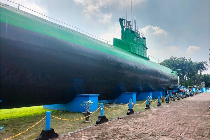 Private Day Tour Surabaya Historiculture - The Value and Price