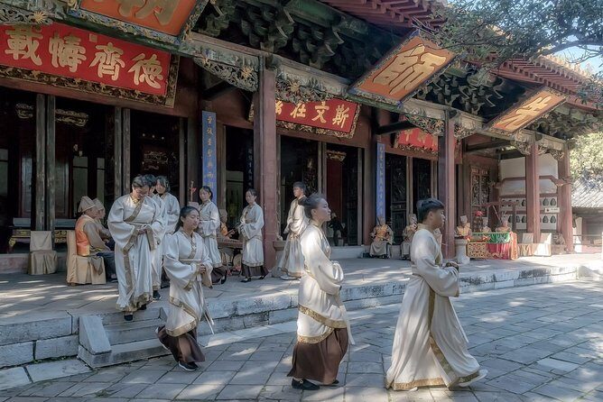 Private Day Tour to Jianshui City Highlights from Kunming - What Travelers Say