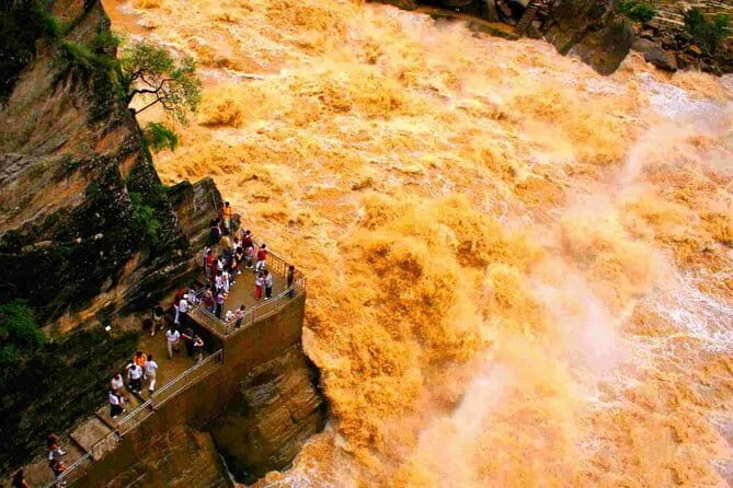 Private Day Trip to Yangtze River First Bend, Shigu Ancient Town, Tiger Leaping Gorge from Lijiang - A Detailed Look at the Tour