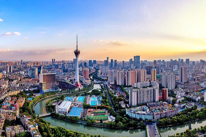 Private Departure Chengdu City to Chengdu Airport CTU by MiniVan - Booking and Practical Details