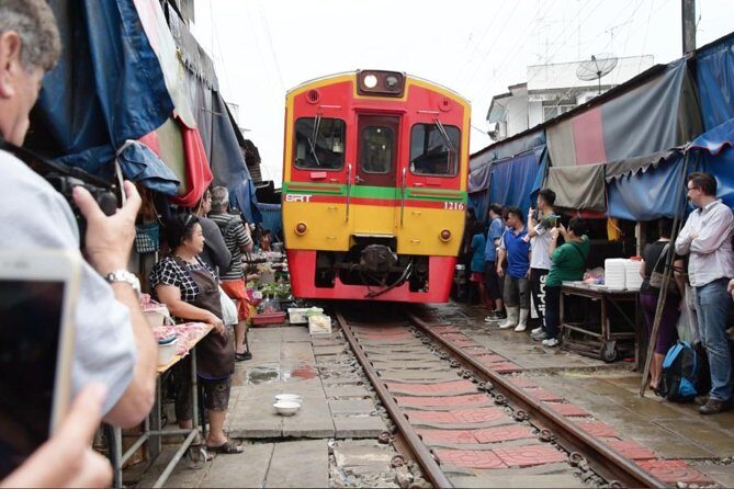 Private Excursion to Maeklong Railway and Floating Markets - Who Will Love This Tour?