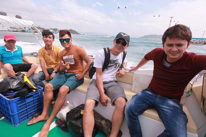 Private Excursions To Wild Island For Swimming Fishing BBQ Lunch - Key Points