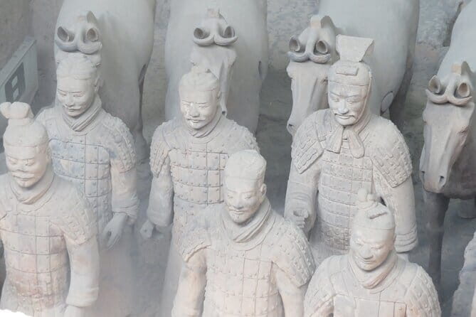 Private express Terra Cotta Army & 2 other sites with round way airport transfer - Practicalities and Tips