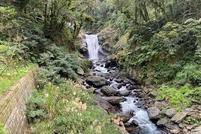 Private Forest Trail Day Tour in New Taipei - Wulai Falls: The Iconic Waterfall