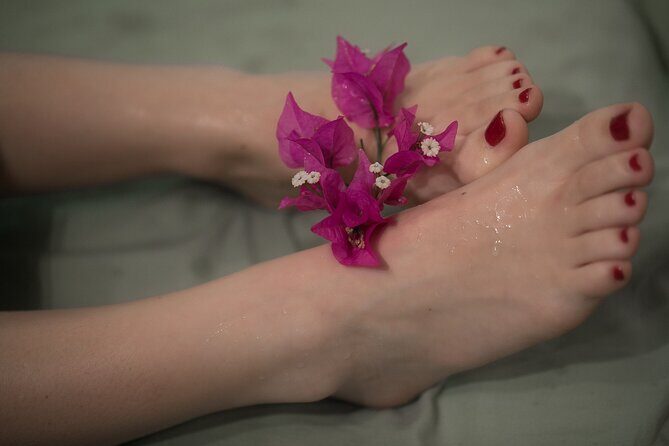 Private Full-Body Massage Special - Fall Into Re-leaf - Who Should Consider This Experience?