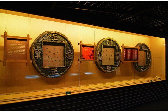 Private Full-Day Tour: Memory of Old Hangzhou and New Highlights - Exploring Hangzhou’s Historic Heart: The Grand Canal and Tangqi Ancient Town