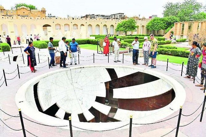 Private Full Day Tour of Jaipur with Guide & Tickets - Starting Your Day: Comfort and Convenience