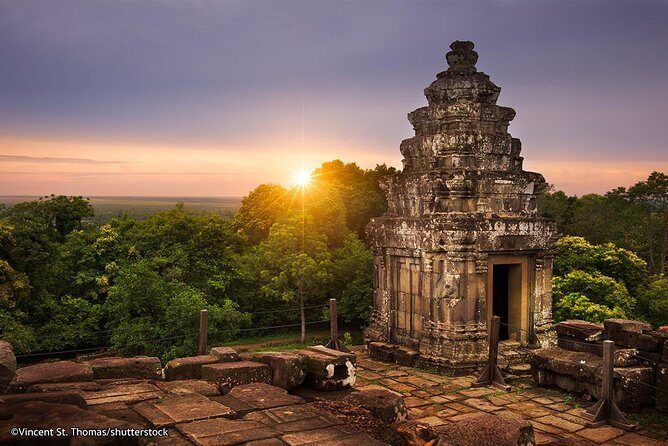 Private: Grand Circuit Full Day Tour Sunset at Bakeng Mountain - The Itinerary: A Closer Look