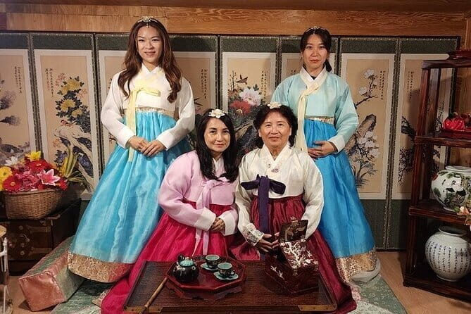 Private Guided Jeju Tour with Taxi and Van - A Practical, Well-Rounded Jeju Adventure