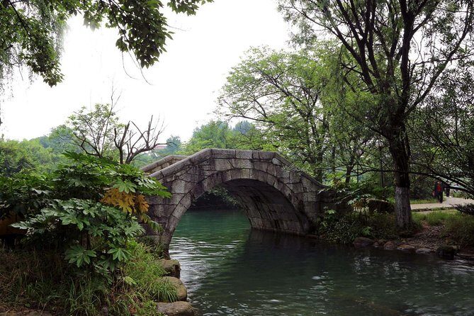 Private Guiyang Day Tour Including Jiaxiu Pavilion And Qingyan Ancient Town - Practical Tips to Maximize Your Day