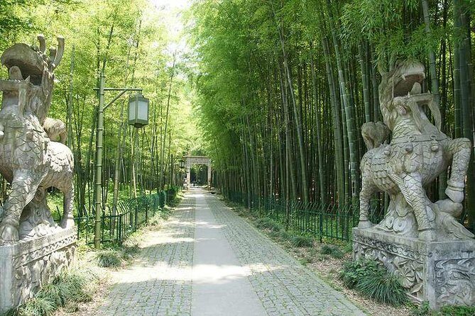 Private Hangzhou Classic City Tour with Authentic Lunch - Practical Tips for Travelers