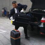 Private high-end made-to-measure airport pick up & drop off VIP service - Breakdown of the Service Logistics