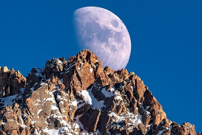 Private high mountain ice rink Medeo and ski resort Shymbulak tour - Authentic Experiences and Tips