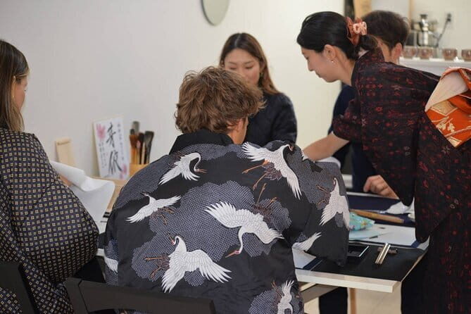 Private Japanese Calligraphy Class in Shibuya Tokyo - What to Expect During the Calligraphy Class