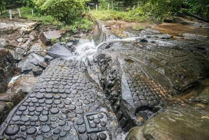 Private Kbal Spean & Banteay Srei Guided Tour - The Guide: Your Key to the Experience