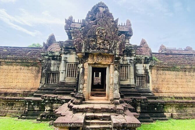 Private Kbal Spean Trekking Tour with Banteay Srei - Who Will Enjoy This Tour?