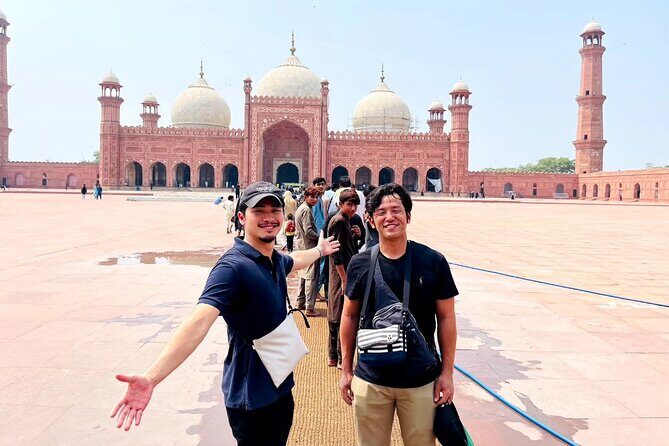 Private Lahore Full Day Sightseeing Tour - Strolling Through Shalimar Gardens: Mughal Grandeur