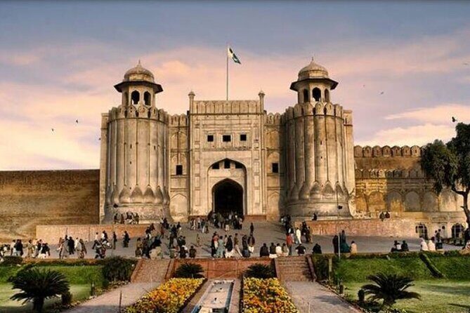 Private Lahore Full Day Sightseeing Tour with Local Guide - Why the Tour Works Well for Travelers
