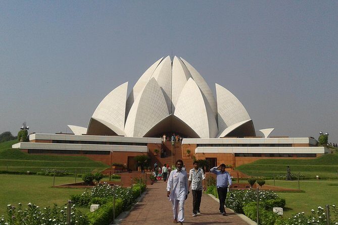 Private Luxury Golden Triangle Tour by car 2 Night 3 Day from New Delhi - Day 2: Iconic Monuments and the Taj Mahal