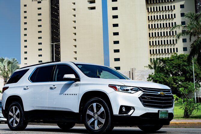 Private Luxury Transportation to Cancun Party Center - The Experience: From Pickup to Destination