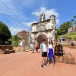 Private Malacca Historical Tour From Kuala Lumpur - First Stop: Istana Negara and Merdeka Square