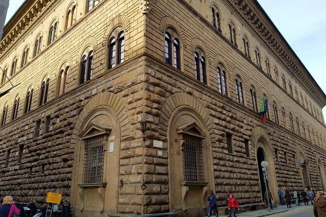 Private Medici Walking Tour Discover Florences Royal Past - What You Can Expect: The Practical Details