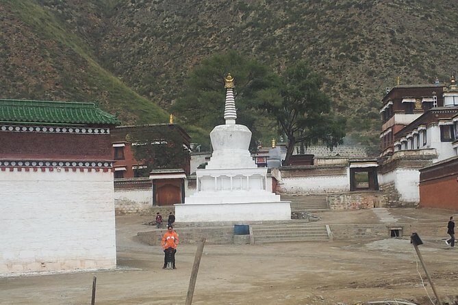 Private Overnight Tour from Xian to Labrang by Round-way Bullet Train - The Journey Begins: From Xian to Bingling Temple Grottoes