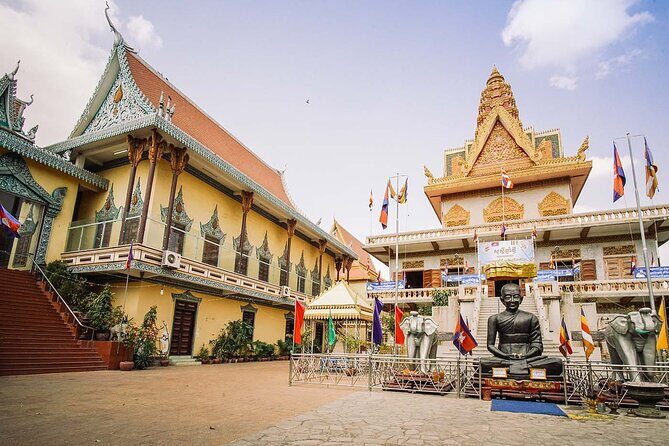 Private Phnom Penh Icons City Tour - Real Traveler Perspectives