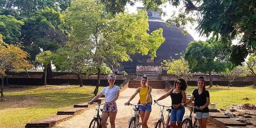 Private Polonnaruwa ancient city Guided tour From Colombo - The Ancient Ruins: A Walk Through Time
