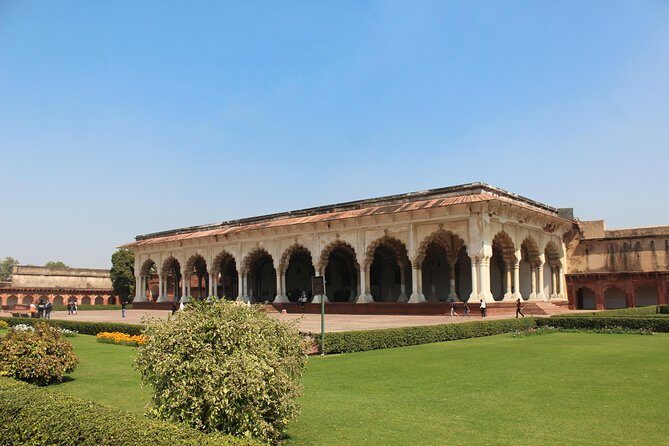 Private same day trip to Taj Mahal and Agra From Jaipur - Refresh with a Buffet Lunch in a Five-Star Hotel